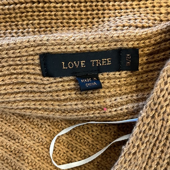 Love Tree | Sweaters | Love Tree Twist Back Sweater | Poshmark
